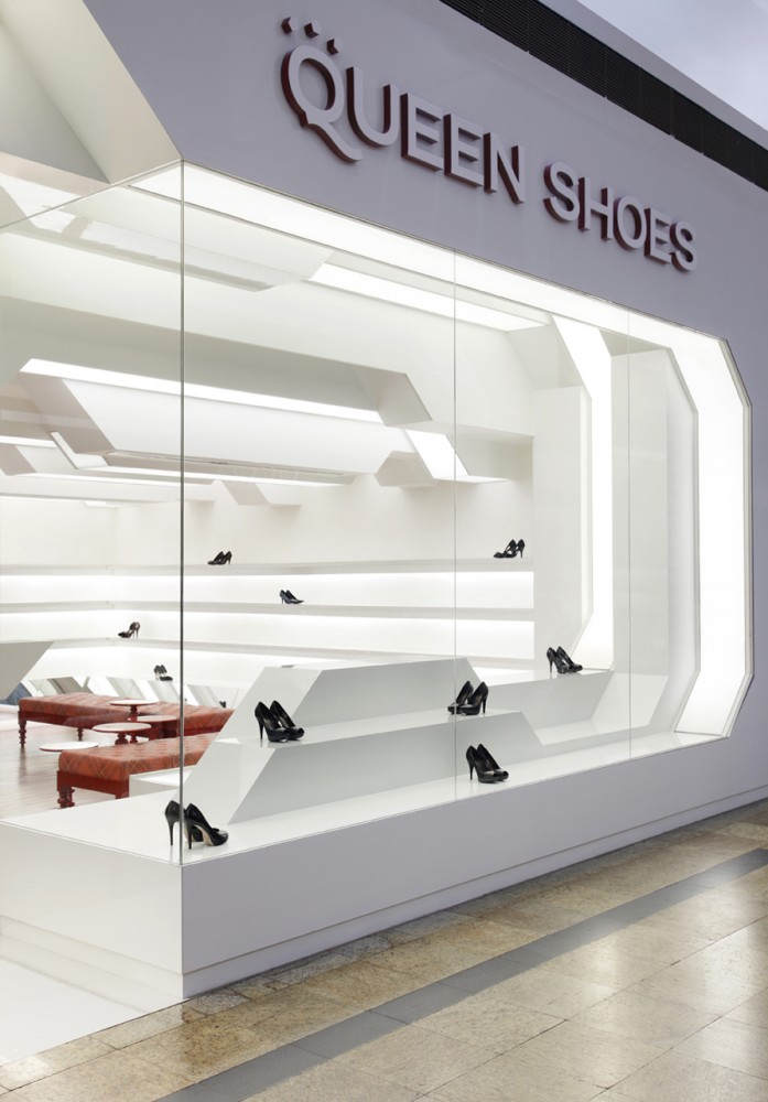 Queen Shoes by Studio Guilherme Torres | HomeAdore