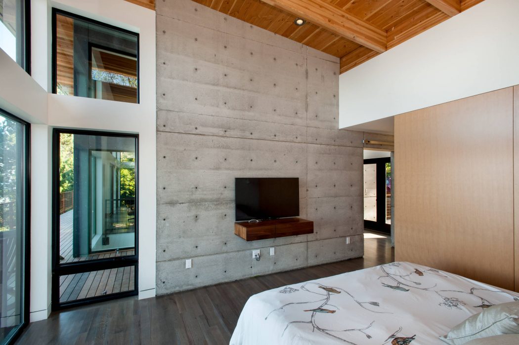 Grand Avenue Home by Matthew Coates | HomeAdore