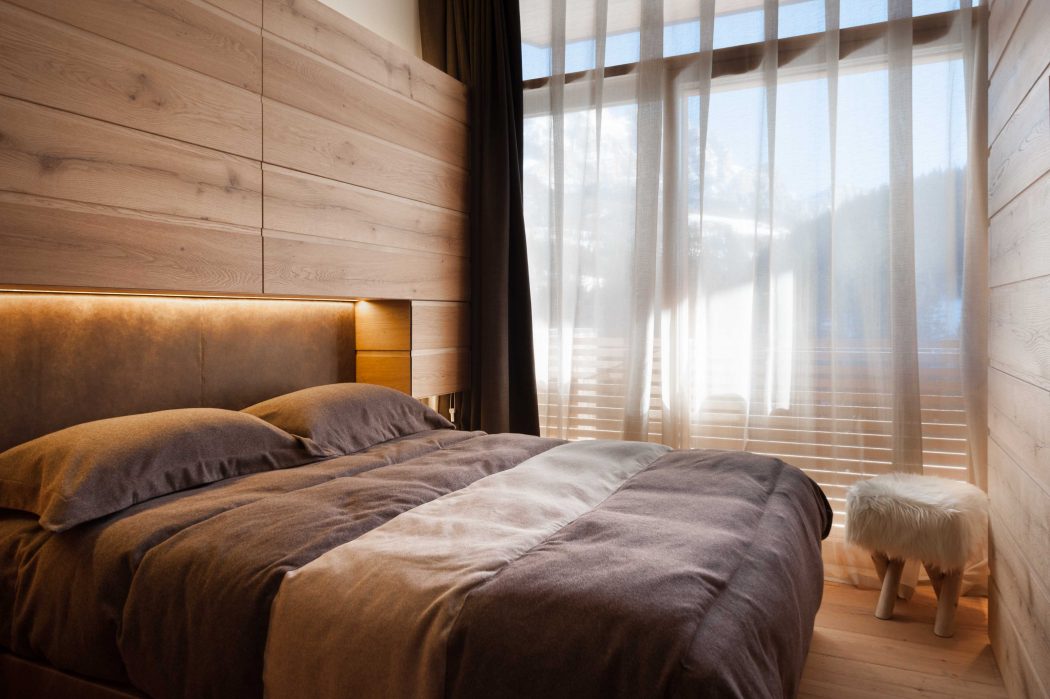 Chalet in St. Moritz by Matteo Ceron | HomeAdore