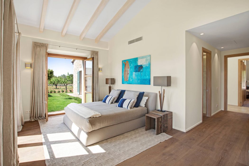 Home in Santa María by Ijover – Interiorismo | HomeAdore