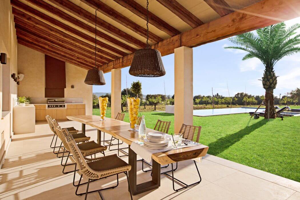 Home in Santa María by Ijover – Interiorismo | HomeAdore