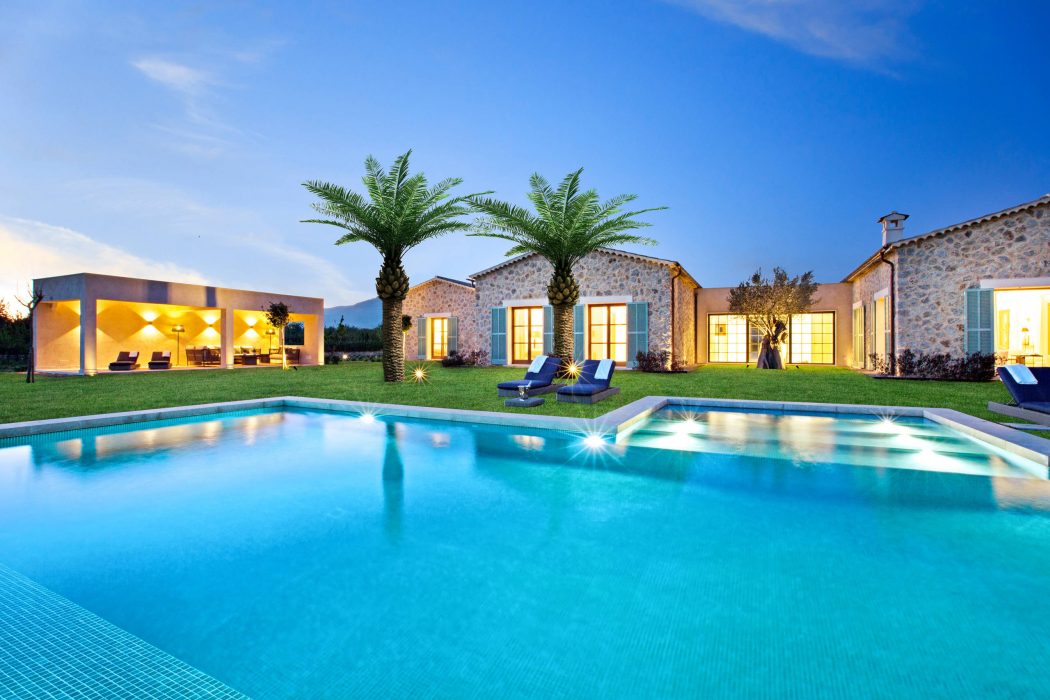 Home in Santa María by Ijover – Interiorismo | HomeAdore