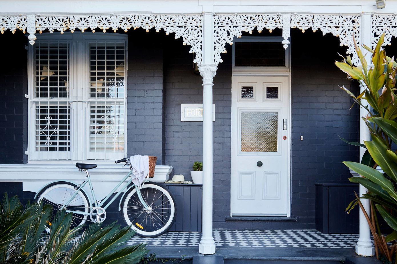 011-tamarama-victoria-waters-design | HomeAdore