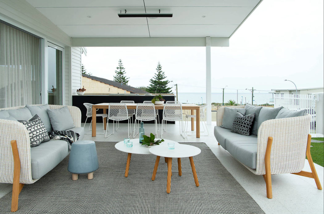 Trigg Beach House by David Wilkes Design | HomeAdore