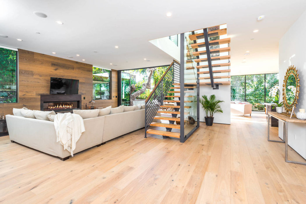 House in Santa Monica by Sabo Custom Builders | HomeAdore