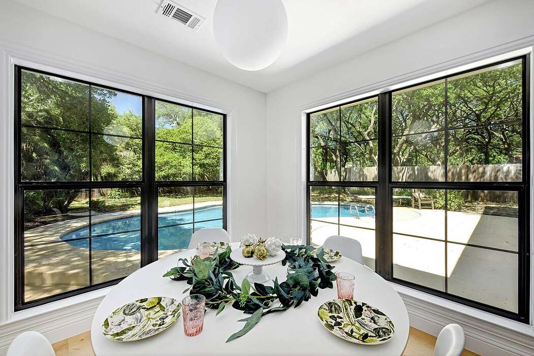 Contemporary House by Melisa Clement Designs | HomeAdore