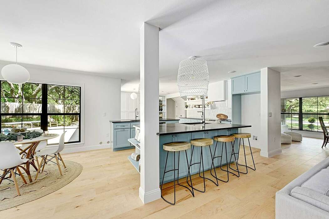 Contemporary House by Melisa Clement Designs | HomeAdore