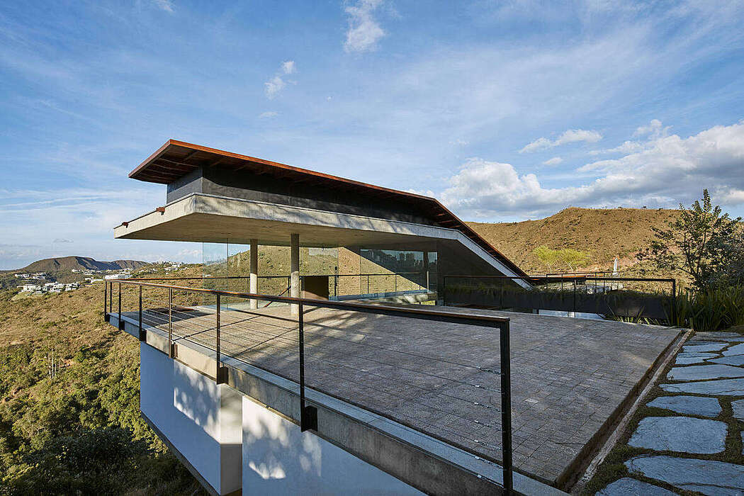 Inclined Slab House by Tetro Arquitetura | HomeAdore