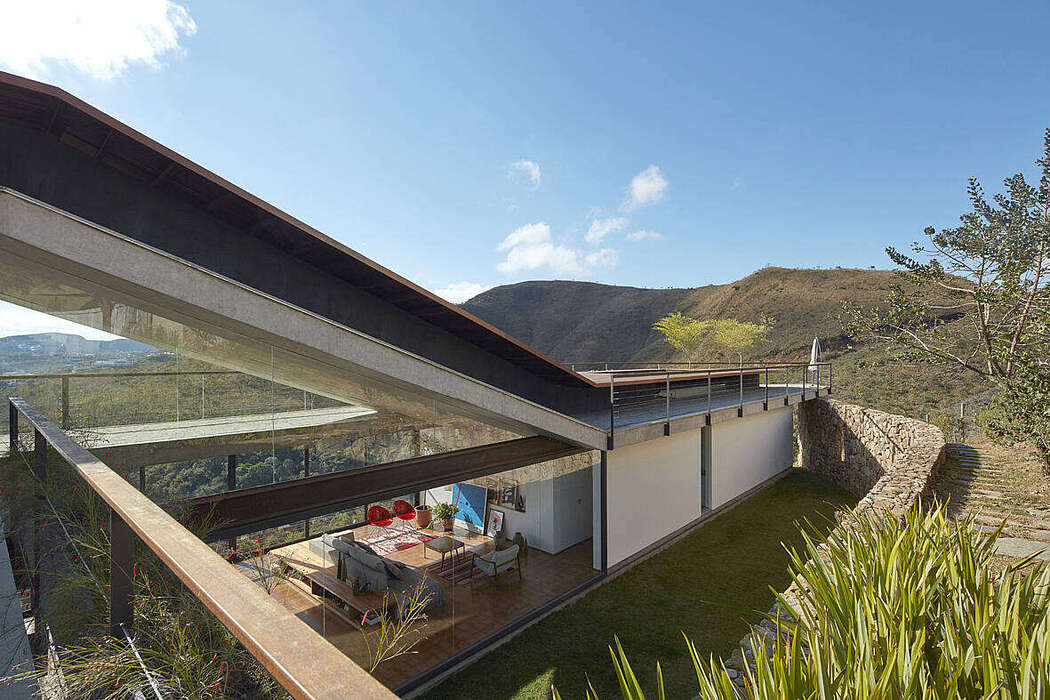 Inclined Slab House by Tetro Arquitetura | HomeAdore