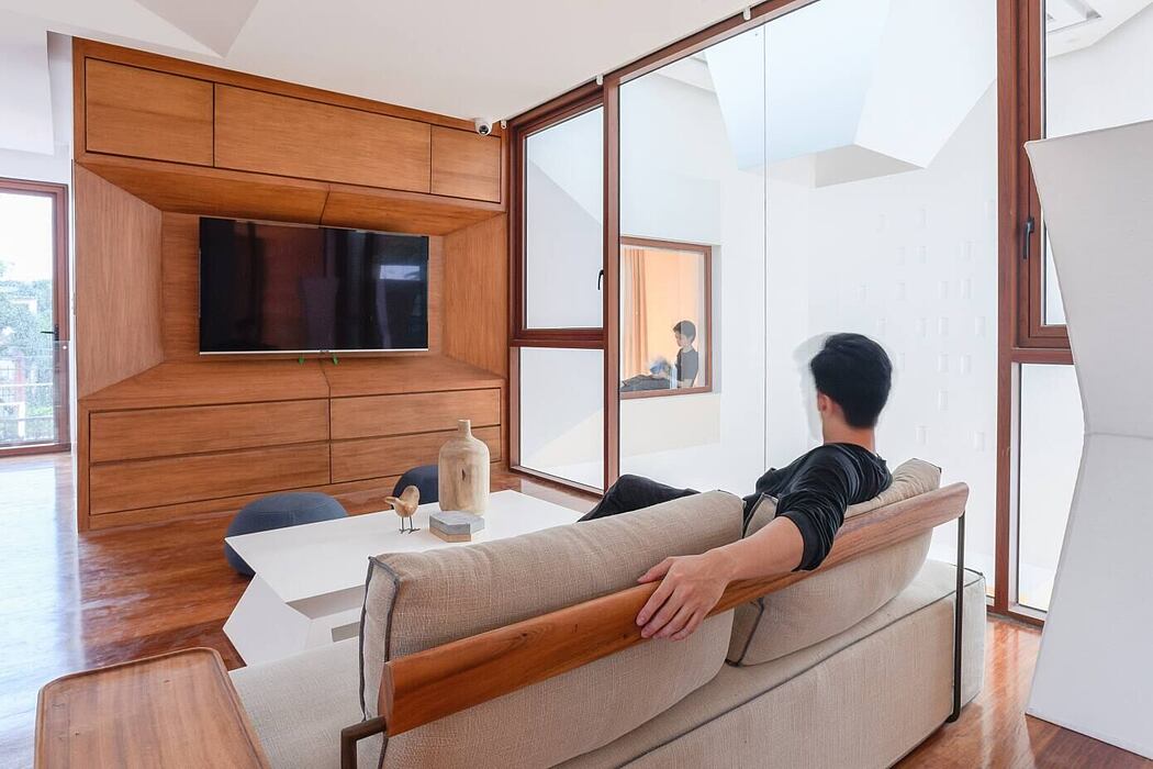 Viewpoint House by Jim Caumeron Design | HomeAdore