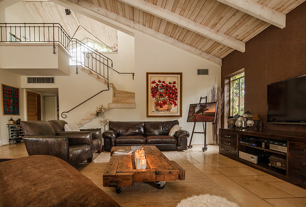 The Iron House by Jonathan Monjack | HomeAdore