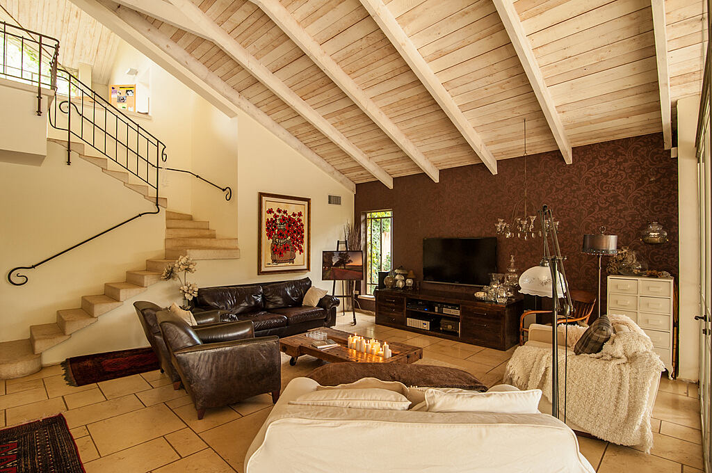 The Iron House by Jonathan Monjack | HomeAdore