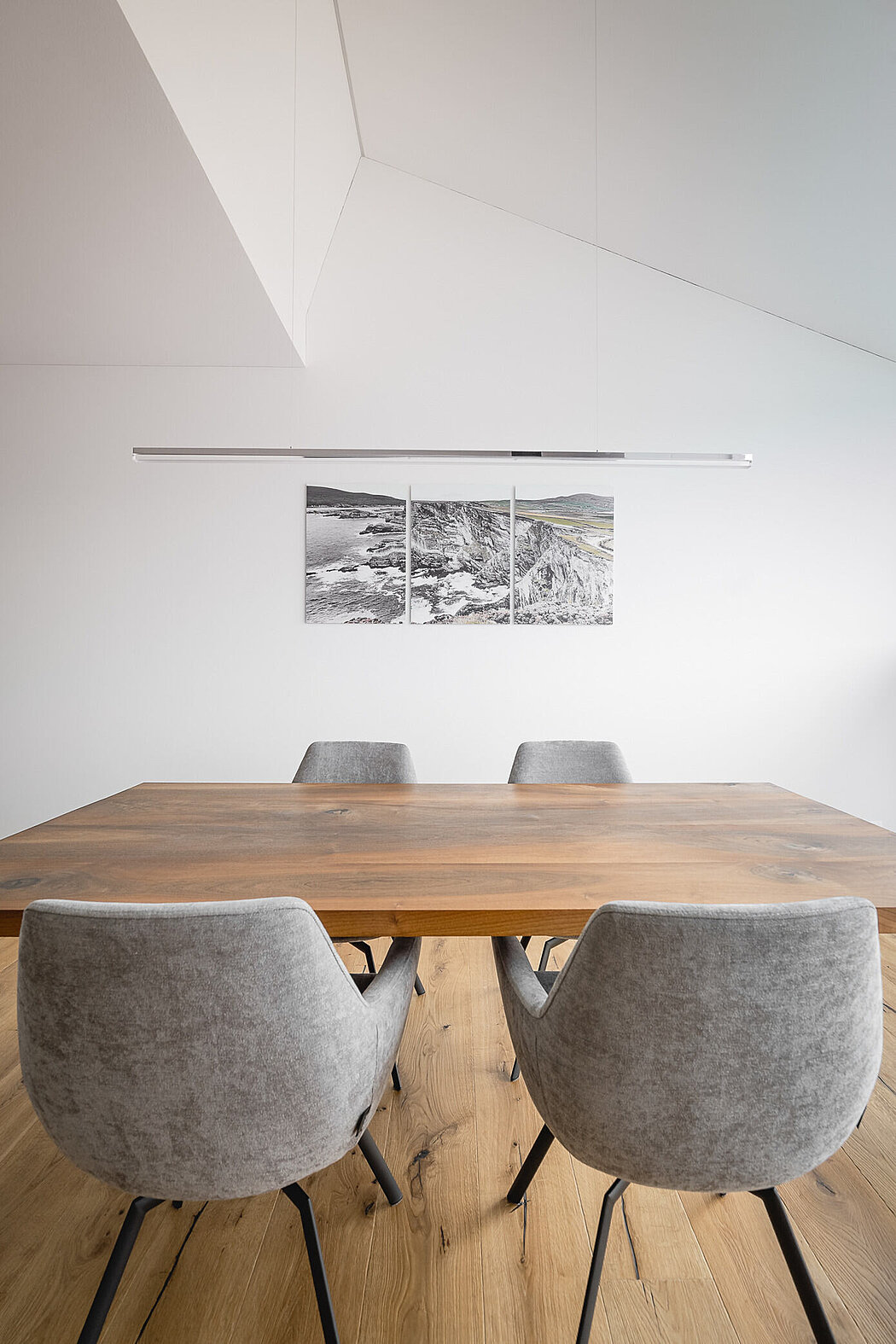 House on Slope by Skarka Studios | HomeAdore