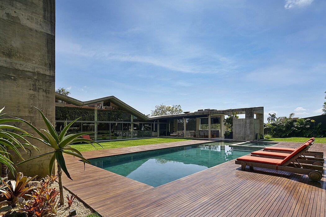 Casa Roca by GPA&A – Gustavo Penna Arquiteto & Associados | HomeAdore