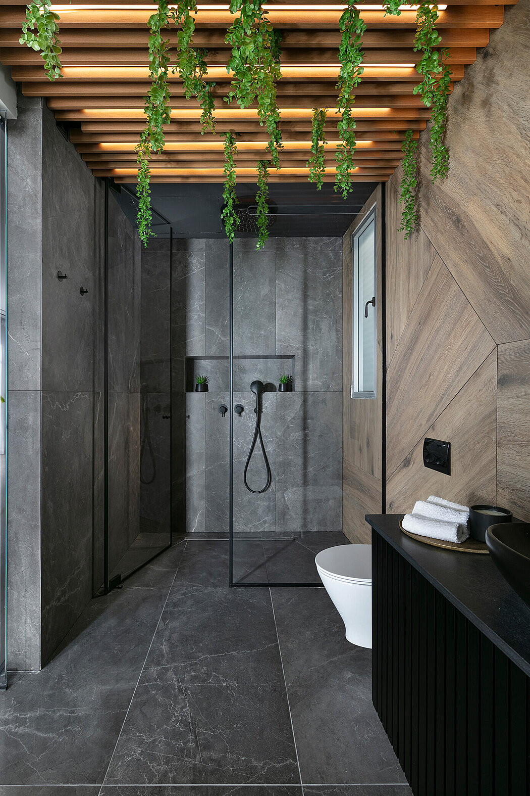 Private House in Central by Ifat Mentesh | HomeAdore