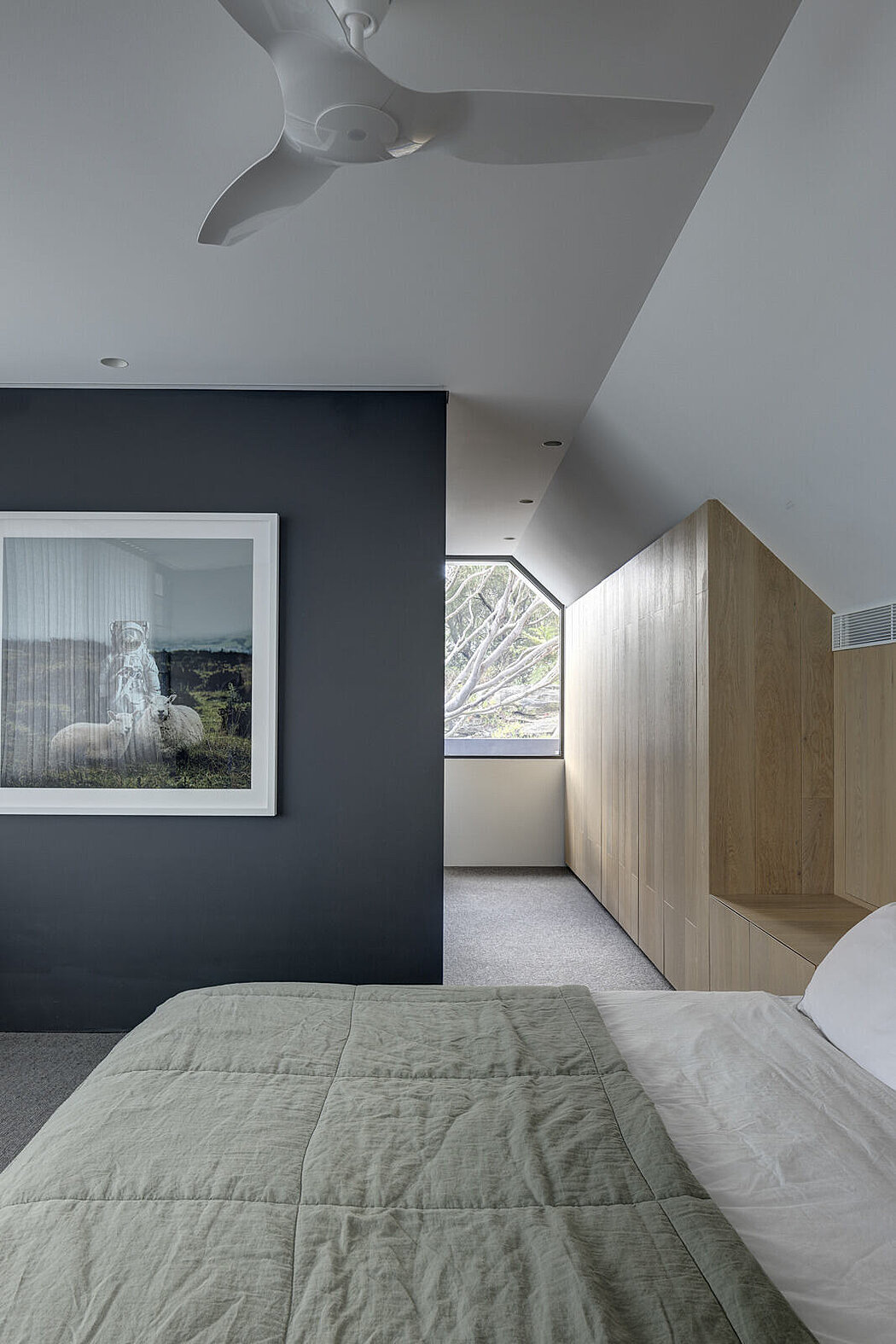 Quarry-Box: A Contemporary Home That Defies Convention | HomeAdore