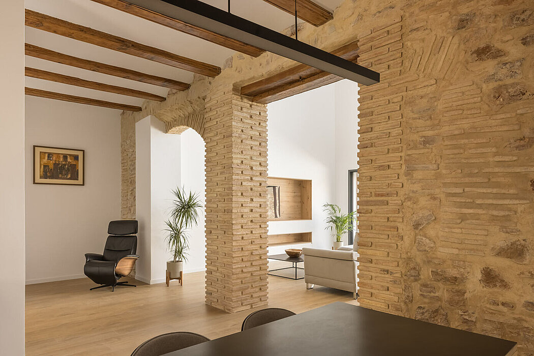 A&M House: Blending Tradition and Modern Design | HomeAdore