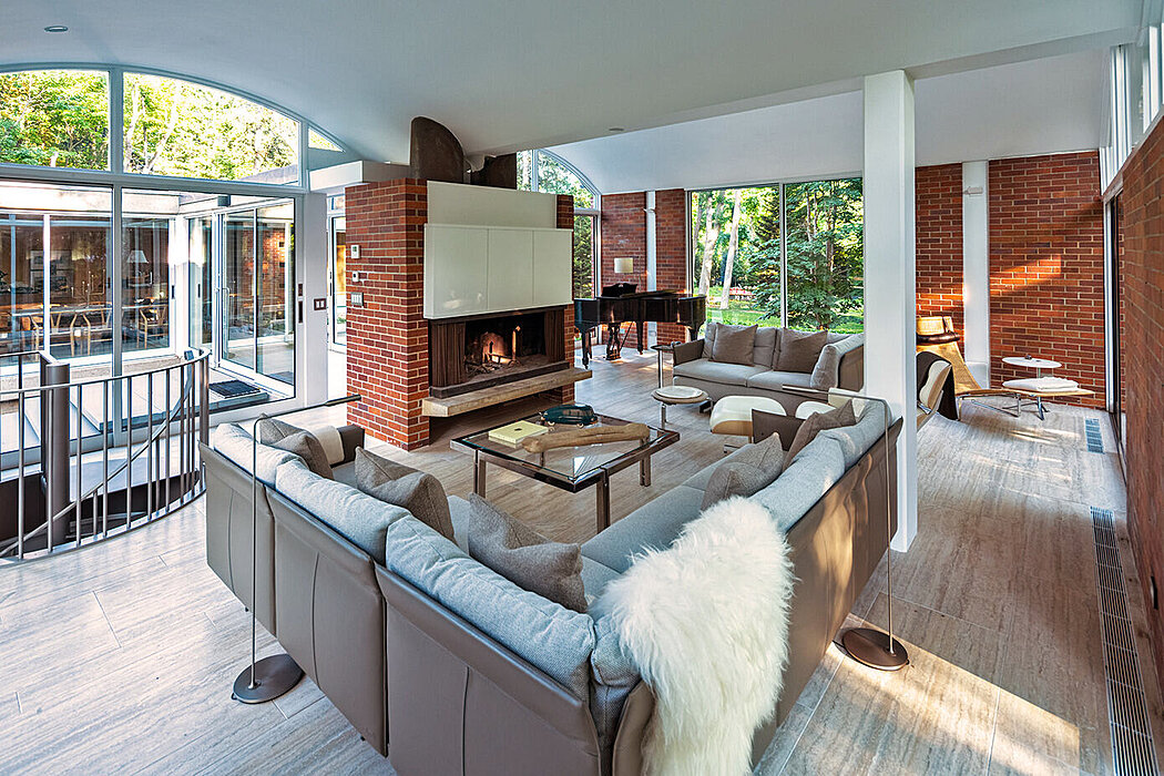 Linden House: Where Mid-Century Design Meets Modern Elegance | HomeAdore