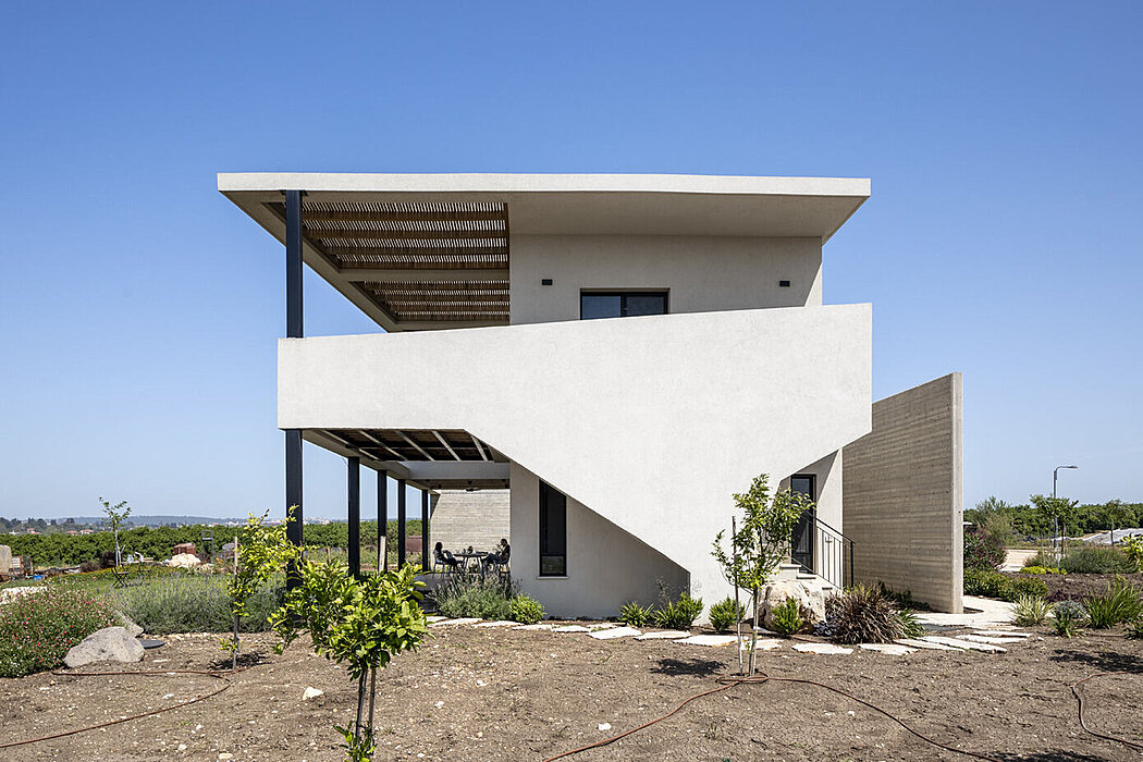 Nahalal House: A Fusion of Modernity and Country Charm in Tel Mond ...
