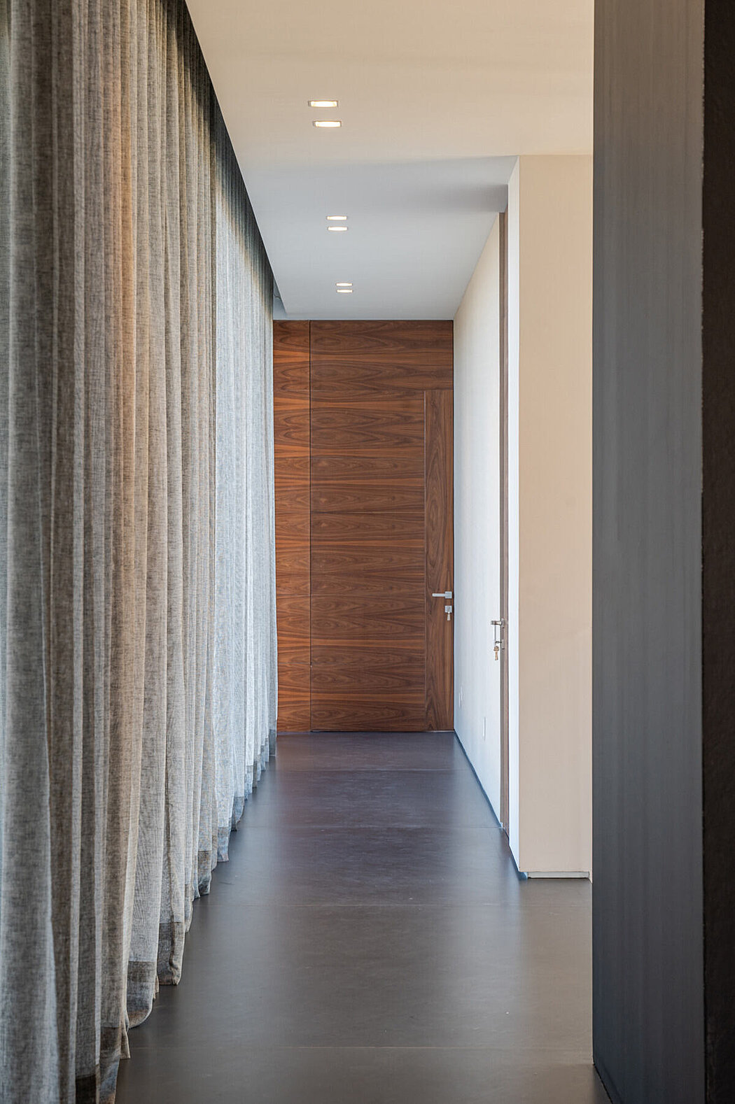 186 House: A Contemporary Oasis by Nyra Troyce in Cancún | HomeAdore