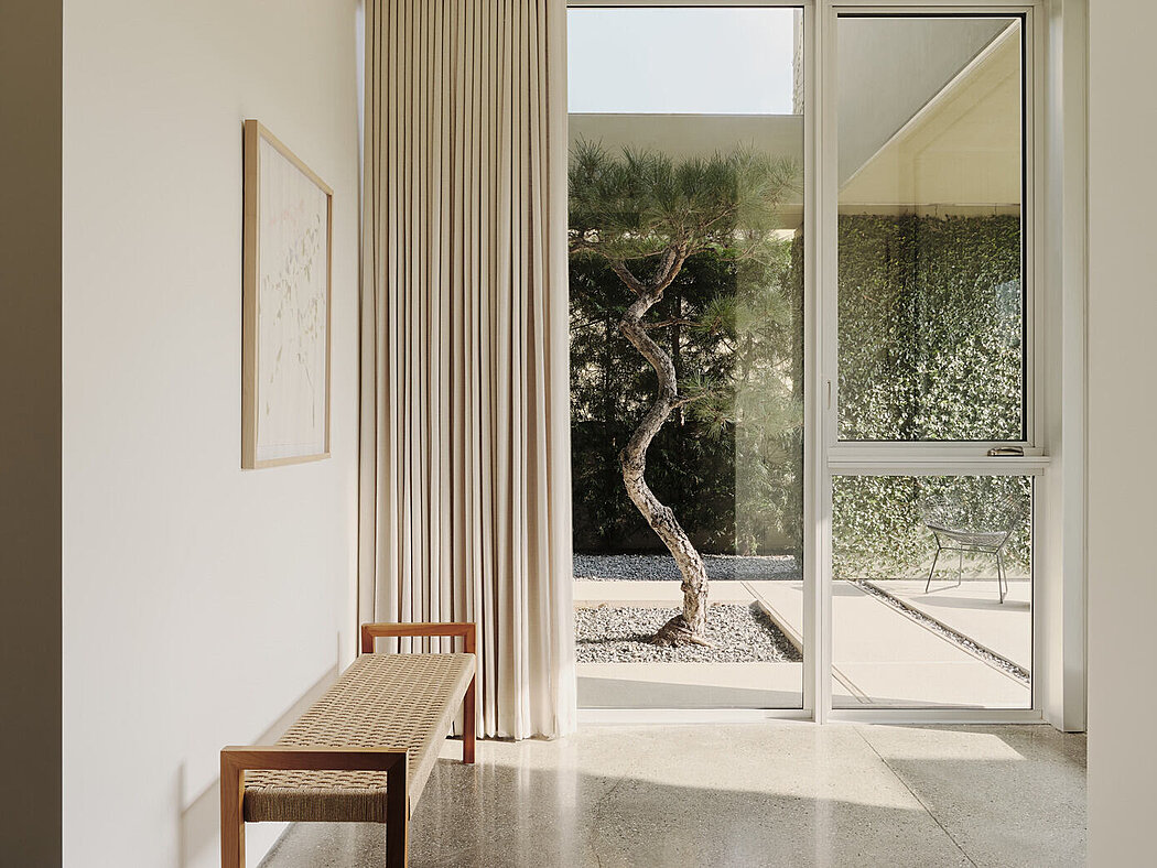 Case Study: Crafting Privacy in Urban LA | HomeAdore