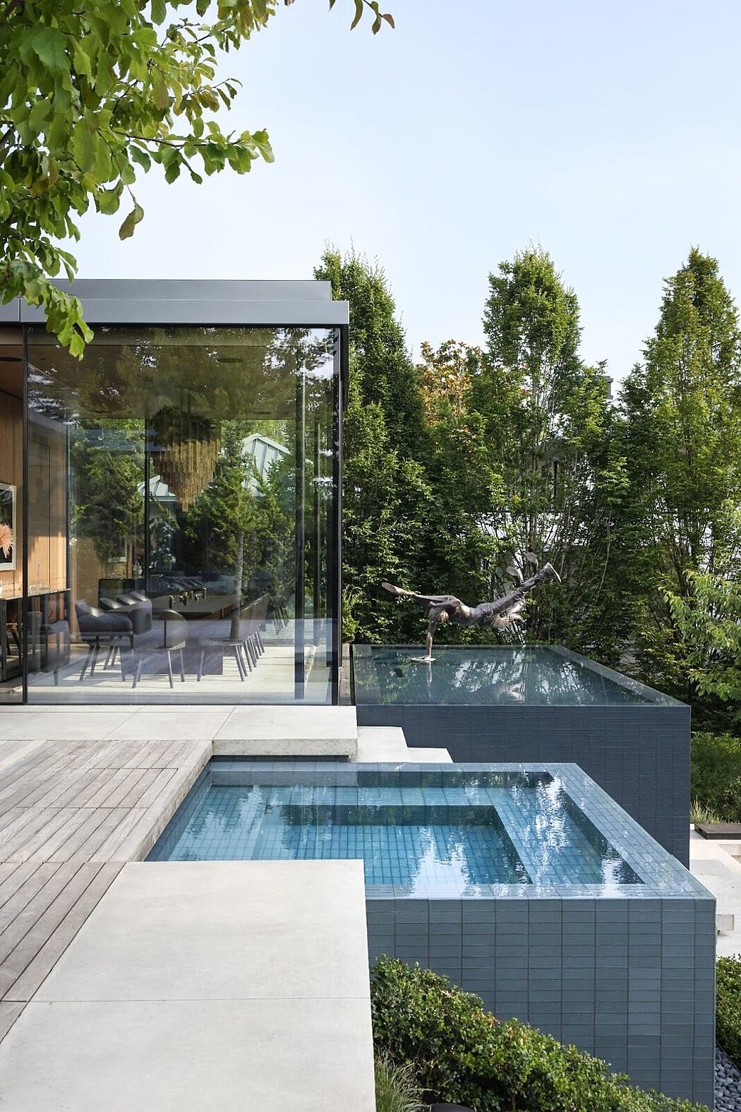 Modern Country House: Elegant Blend of Style in Vancouver | HomeAdore