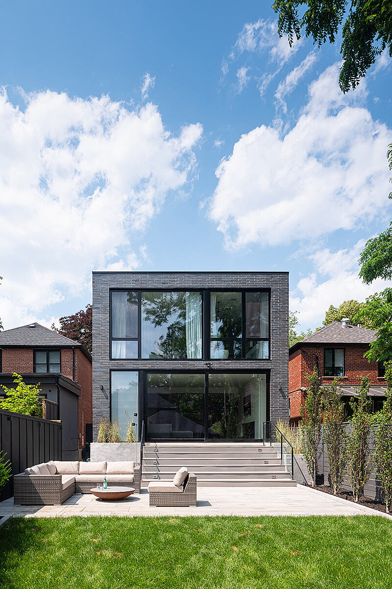 House 37: Blending Tradition and Modernity | HomeAdore