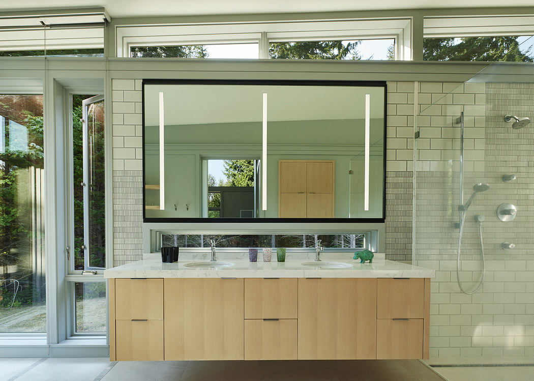 Bainbridge House: Eco-Chic Design by Finne Architects | HomeAdore