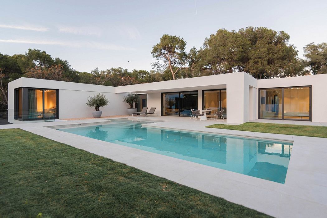 Modern House in Valencia: A Modular Masterpiece | HomeAdore
