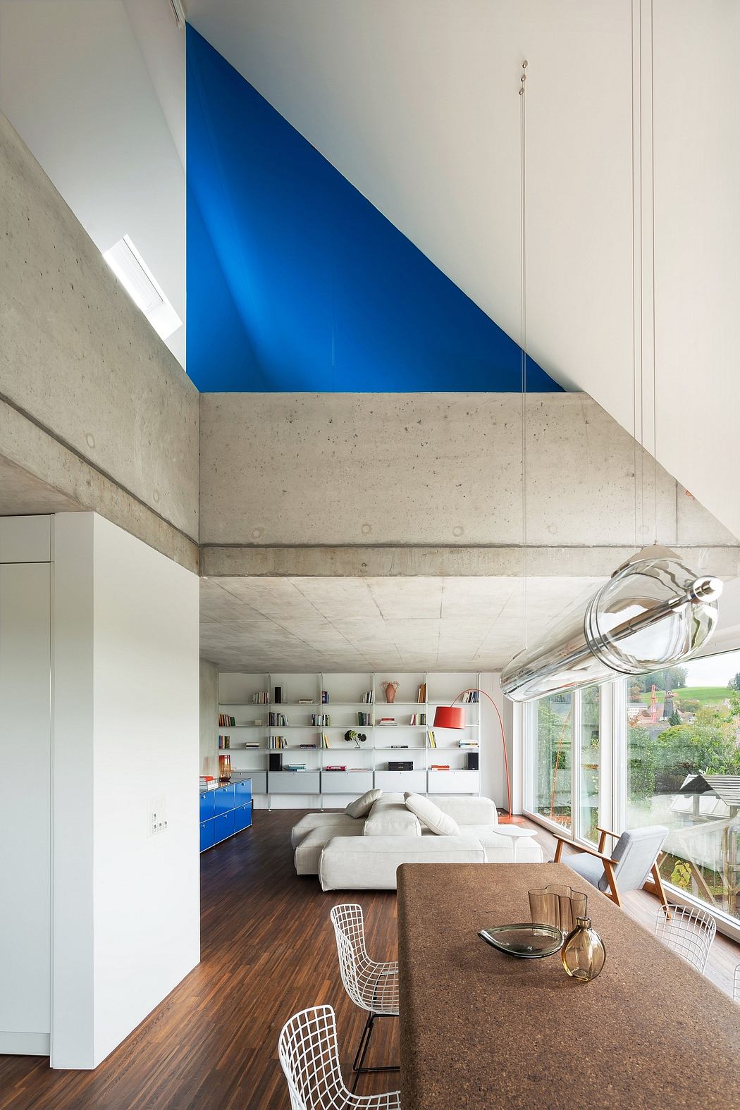 GG House: A Masterpiece of Glass and Light in Trüllikon