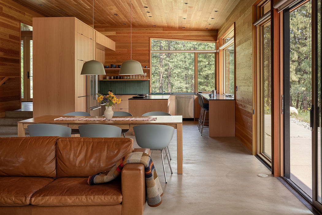 Wildflower House: Integrating Modern Design with Nature
