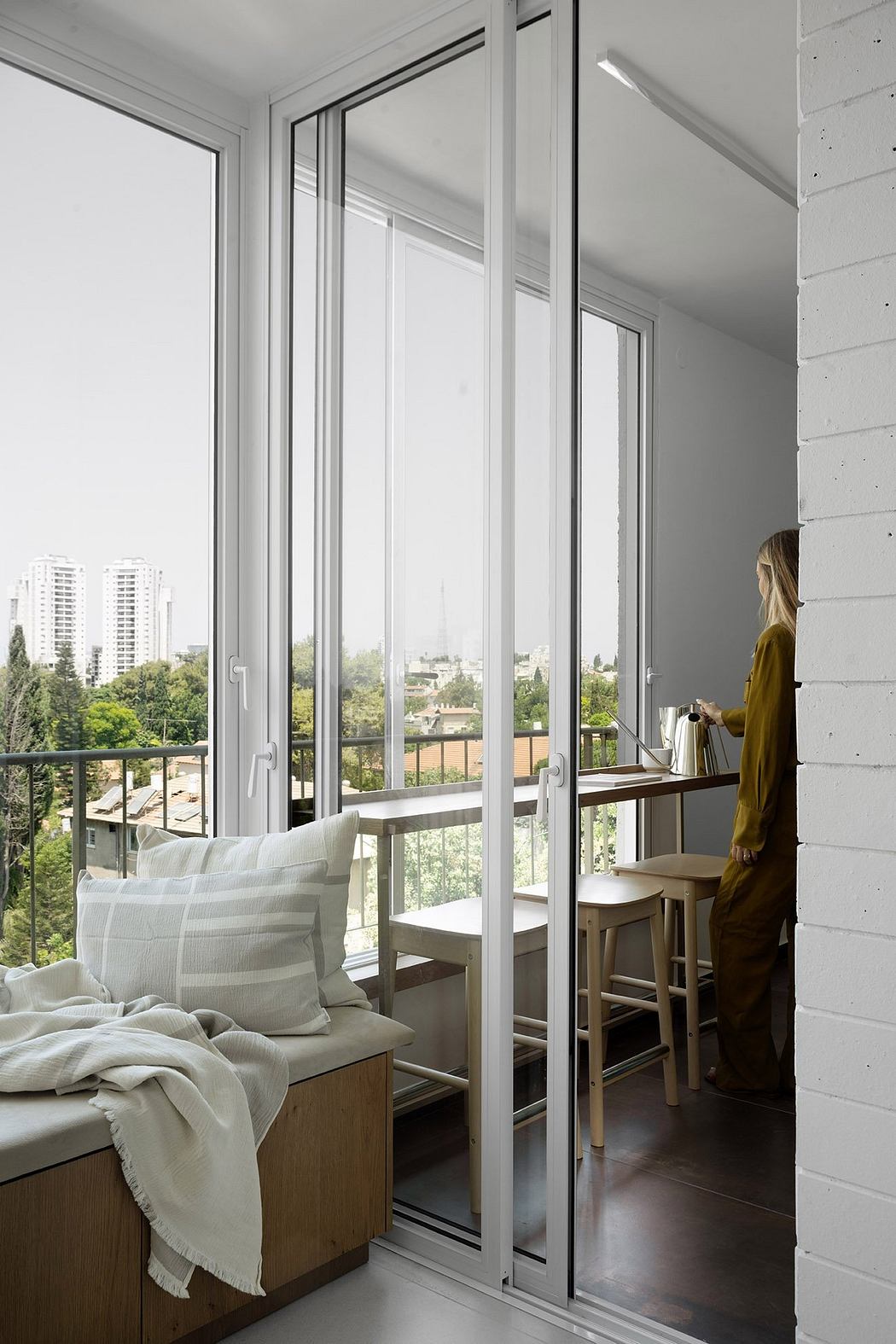 House of C: A Modern Minimalist Home in Ramat Gan