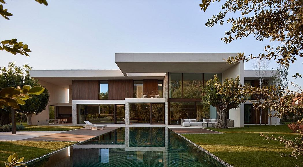 ELS Vents House: Inside the Fluid Spaces of Valencia's Latest Gem