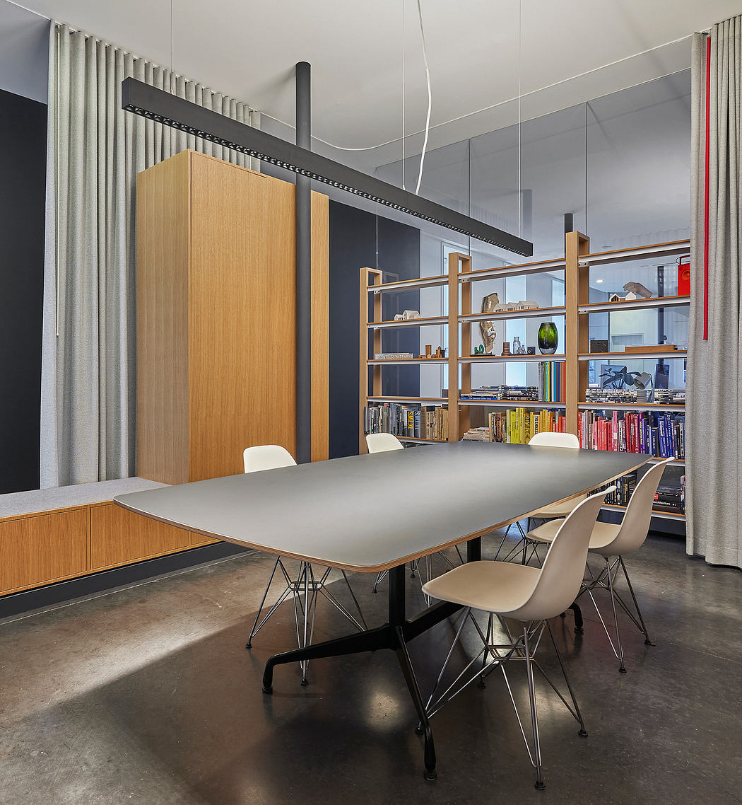 9 East Studio: Collective Office's Modern Redesign in Chicago