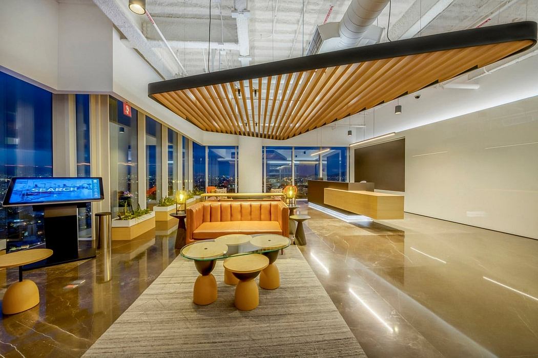 High Tech Company: Designing a Modern, Collaborative Office Space