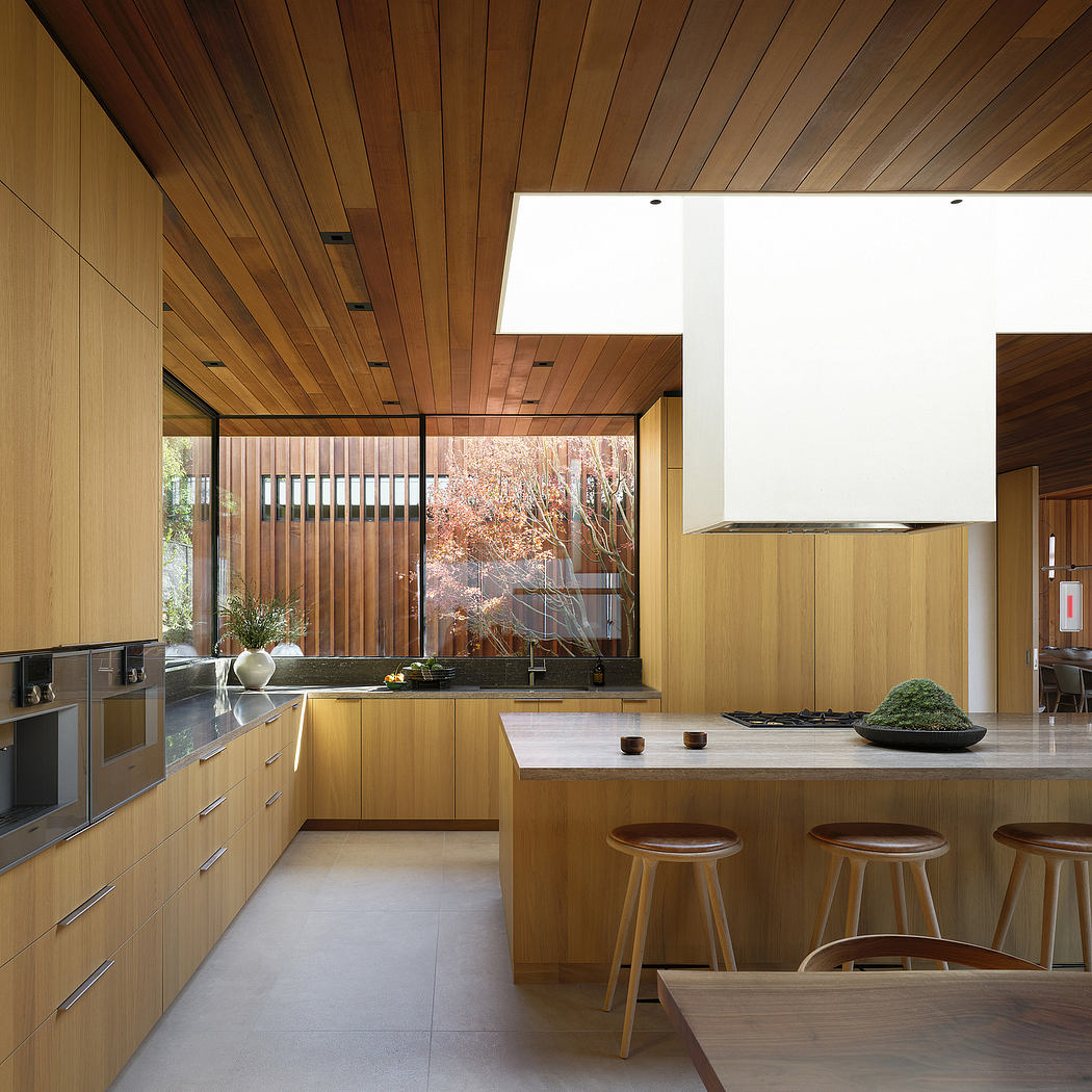 Carla Ridge Residence: Montalba Architects' Hillside Oasis