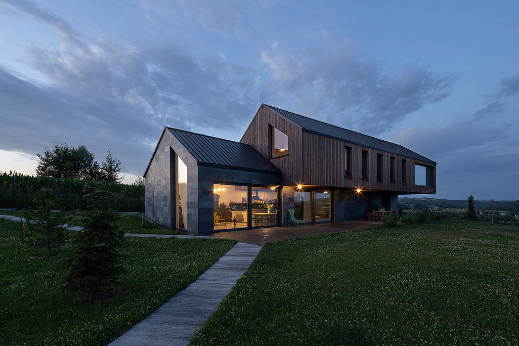 Hillside House: Where Modern Style Meets Rustic Environment