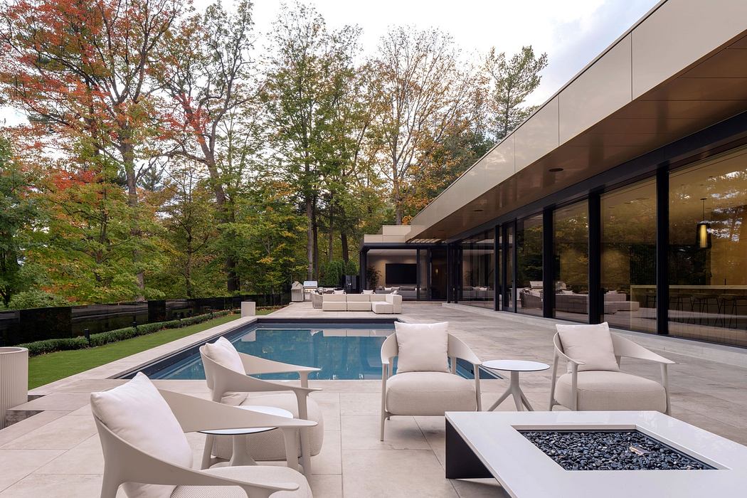 Clubhouse: Seamless Indoor-Outdoor Living Above Toronto