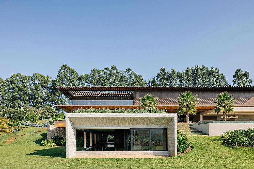 Valencia House: Countryside Retreat with Seamless Indoor-Outdoor ...