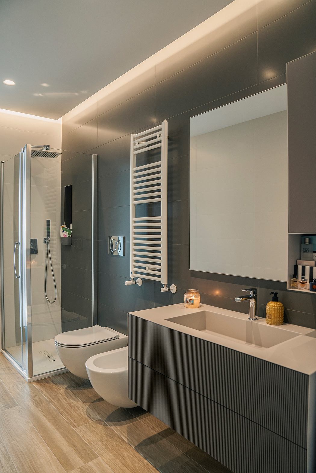 Casa A.M.: Elegant Italian Apartment by Giovanni Sellitri