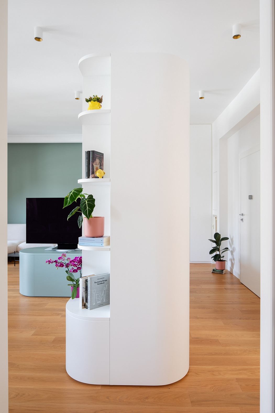 FP Apartment: Bespoke Elements Elevate the Apartment in Rome
