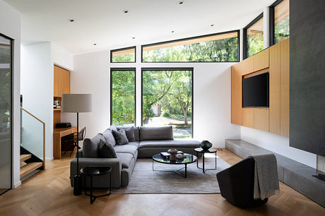 Joshua Valley House Recasts the Side-Split Roofline | HomeAdore